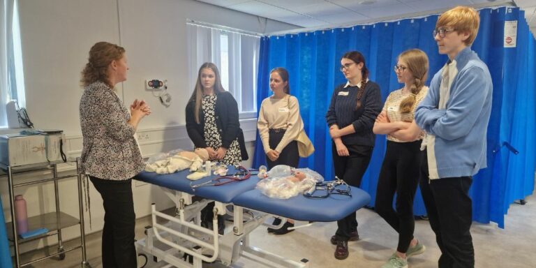 Hands-on medical experience for local students - Digital Health ...